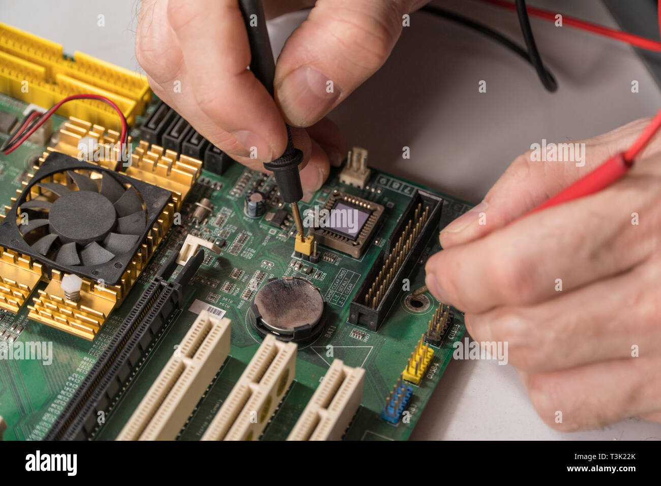 Repair and testing hi-res stock photography and images - Alamy