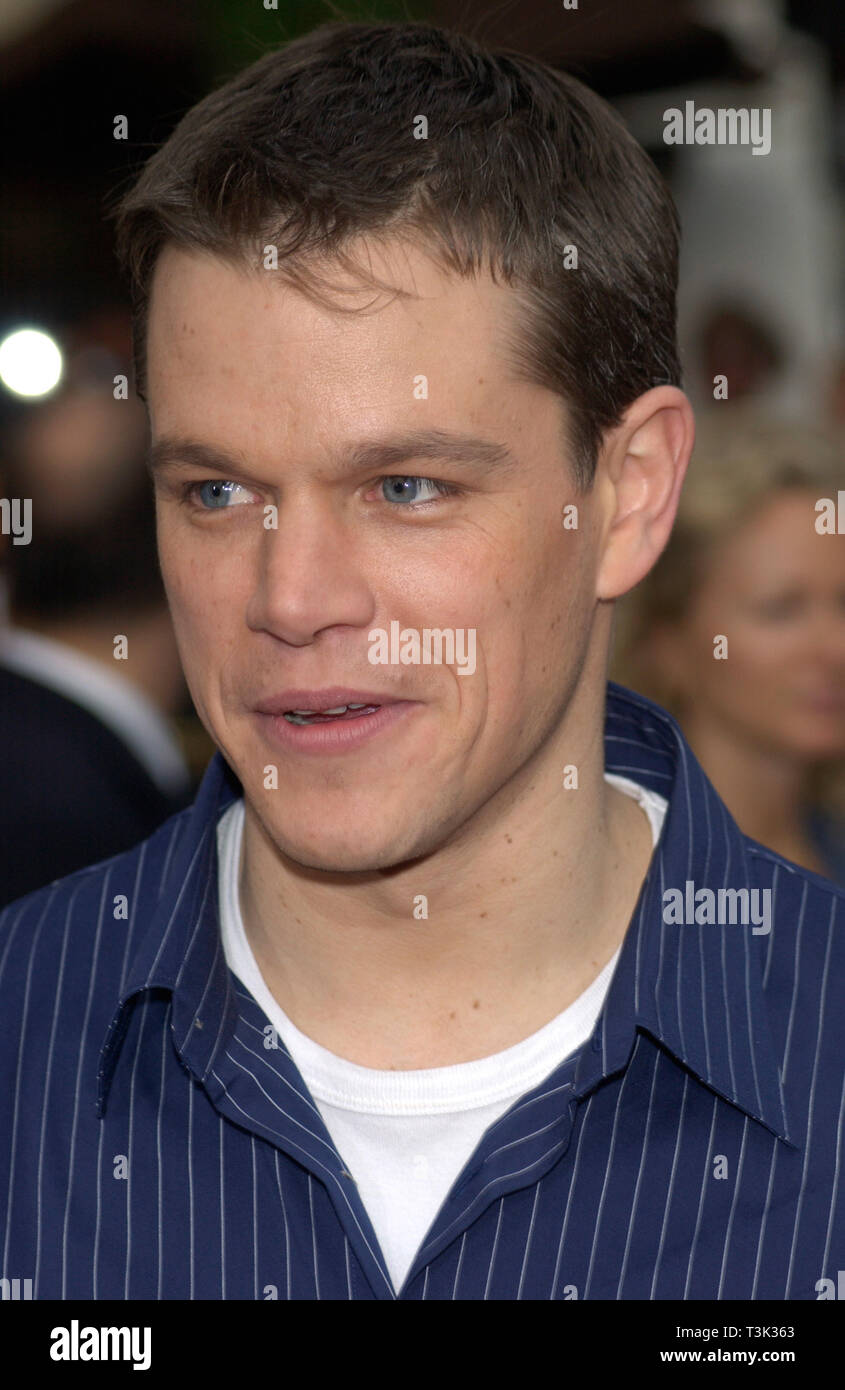 Matt damon bourne identity 2002 hi-res stock photography and images - Alamy