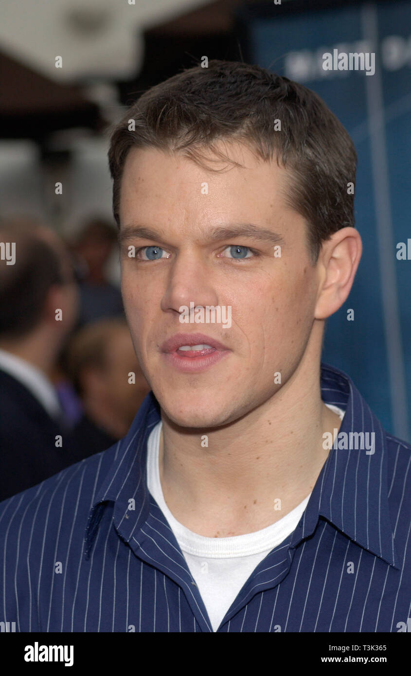 Matt damon bourne identity 2002 hi-res stock photography and images - Alamy