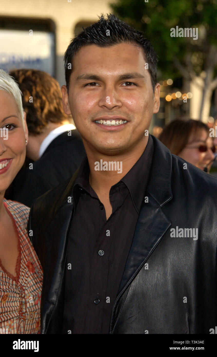 Adam beach actor hi-res stock photography and images - Alamy