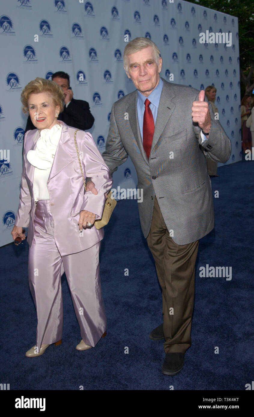 LOS ANGELES, CA. July 14, 2002: Actor CHARLTON HESTON & wife LYDIA at ...