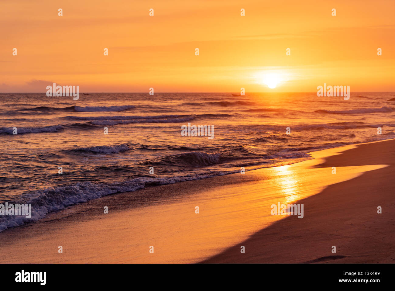 Cua Dai Beach in Hoi An Vietnam at sunset Stock Photo - Alamy