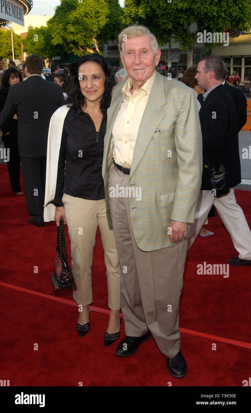 LOS ANGELES, CA. July 15, 2002: Viacom chairman & CEO SUMNER REDSTONE ...