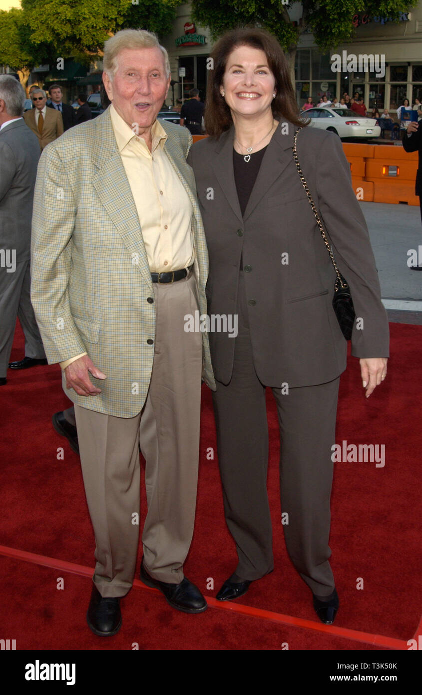 LOS ANGELES, CA. July 15, 2002: Viacom chairman & CEO SUMNER REDSTONE ...