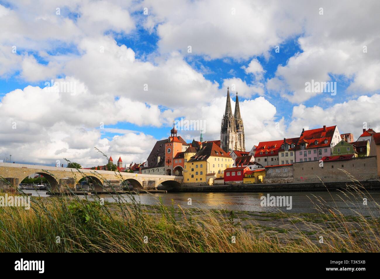 Regensburg cathedral hi-res stock photography and images - Alamy