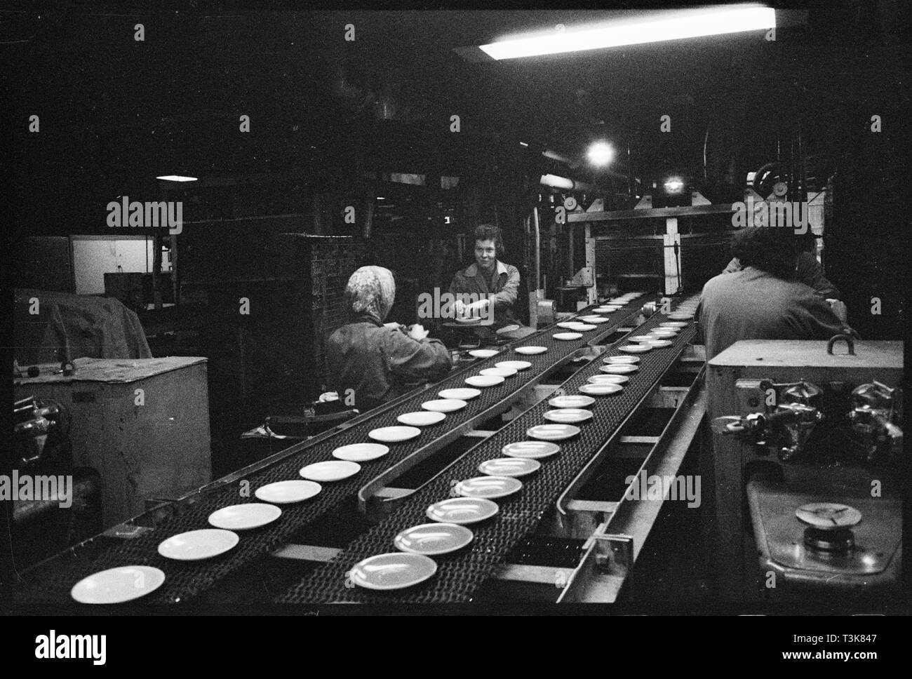 Working class 1960s hi-res stock photography and images - Alamy