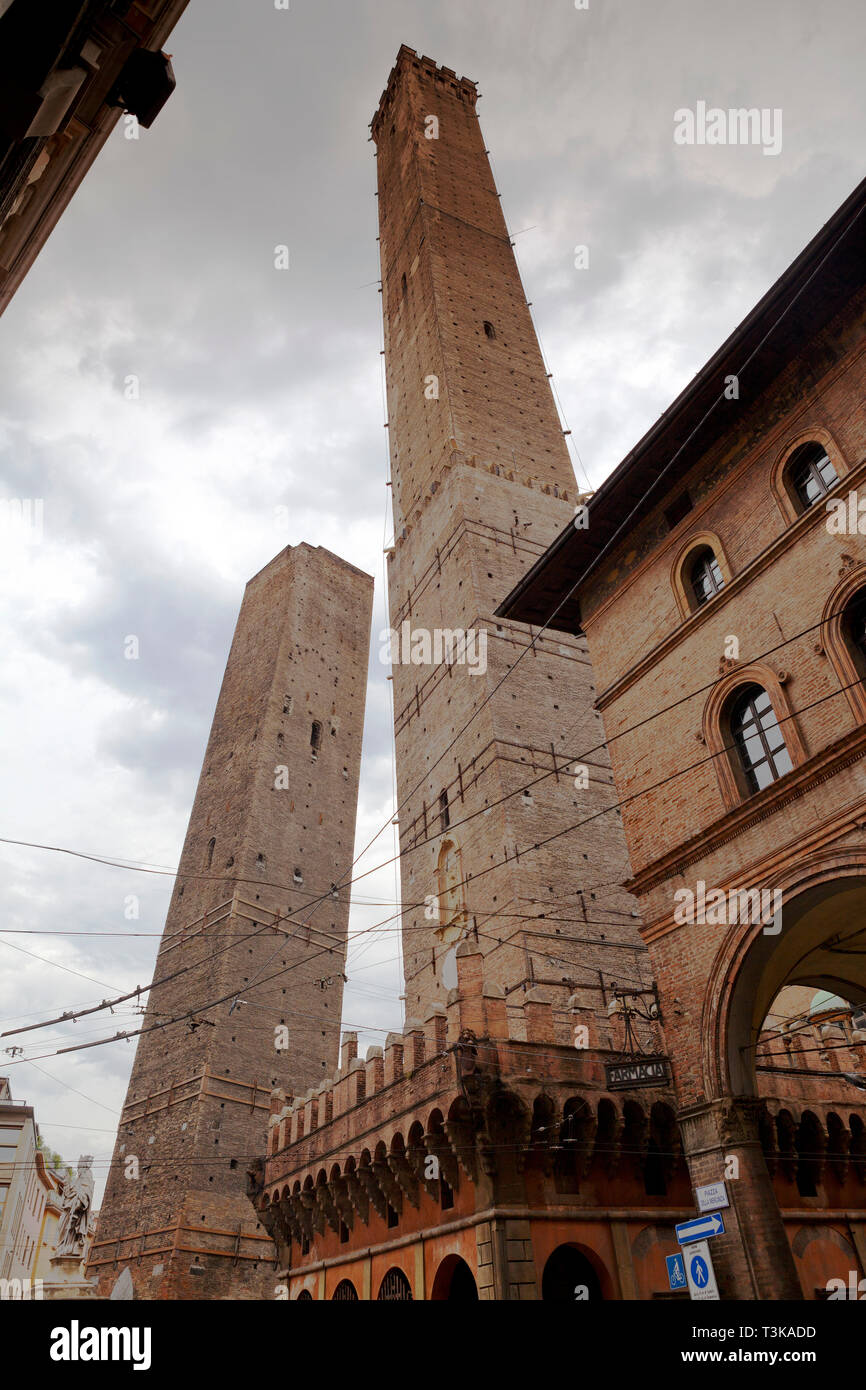Bologna architecture hi-res stock photography and images - Alamy