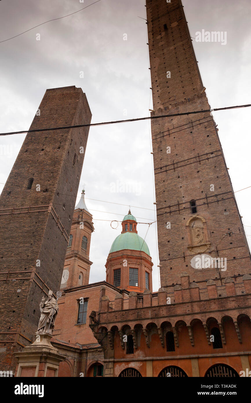 Church two towers hi-res stock photography and images - Alamy