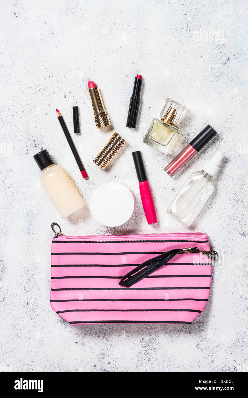 Make up bag with cosmetic beauty products Stock Photo - Alamy
