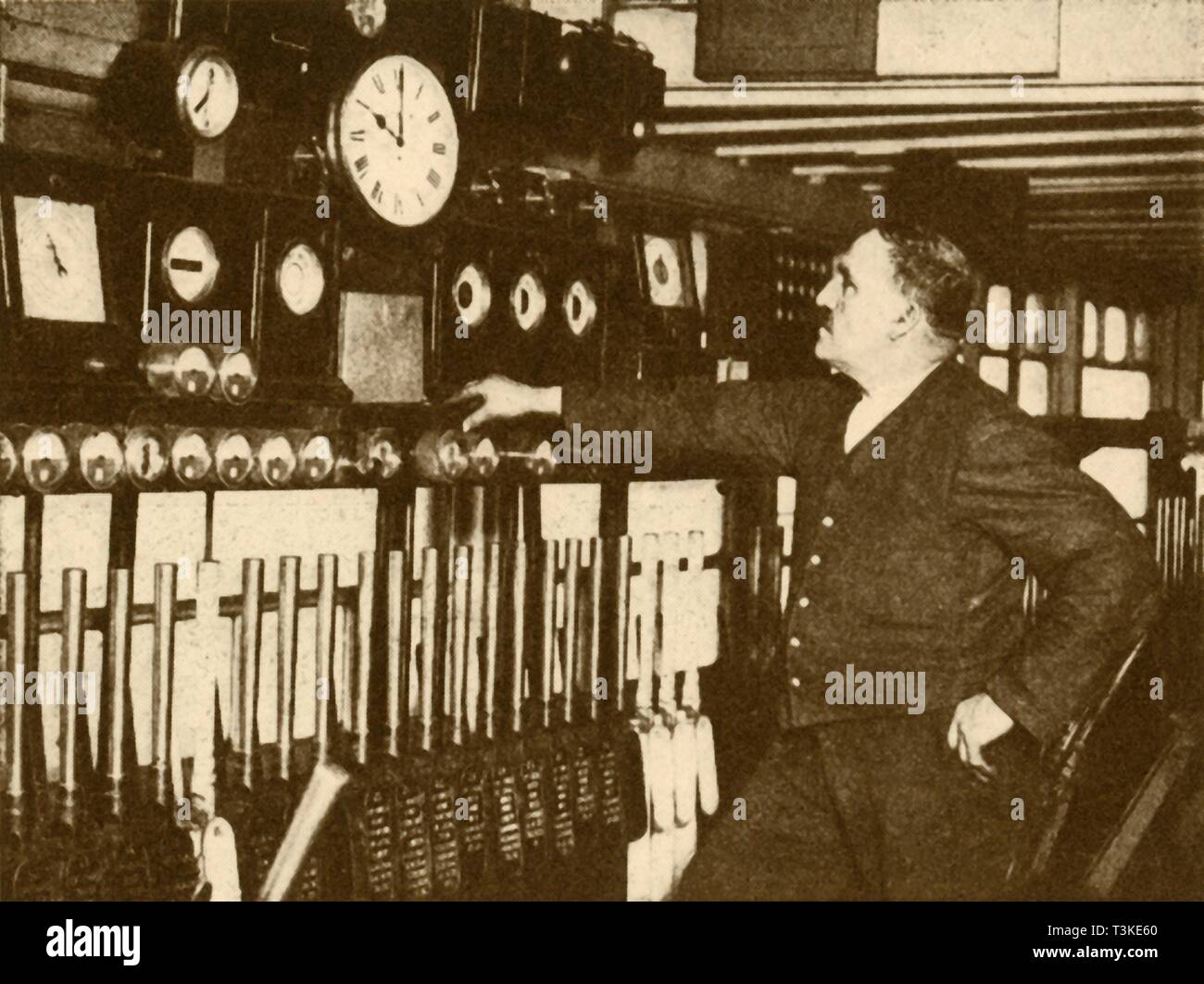 North eastern railway signal box hi-res stock photography and images ...