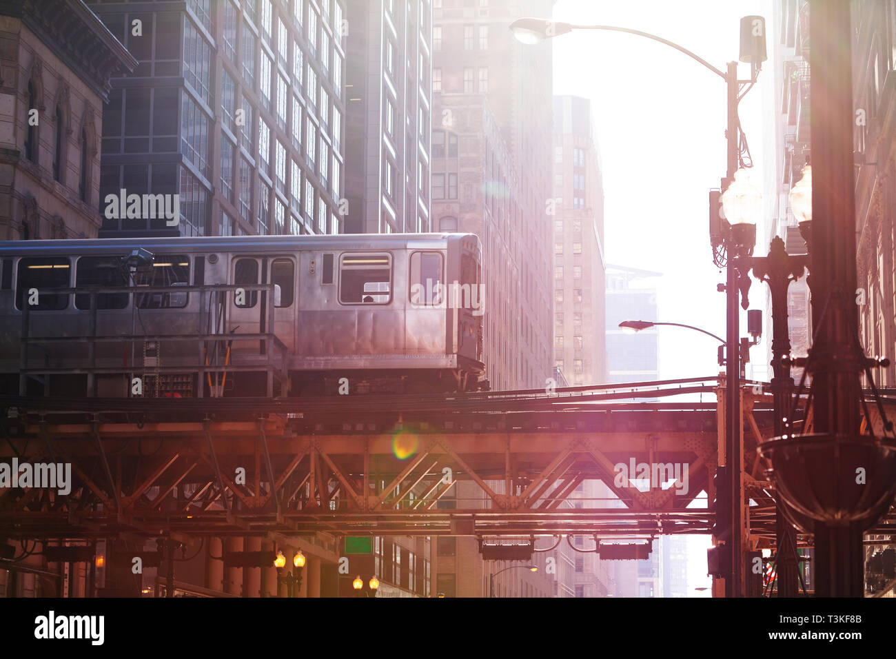 Chicago metro sign hi-res stock photography and images - Alamy