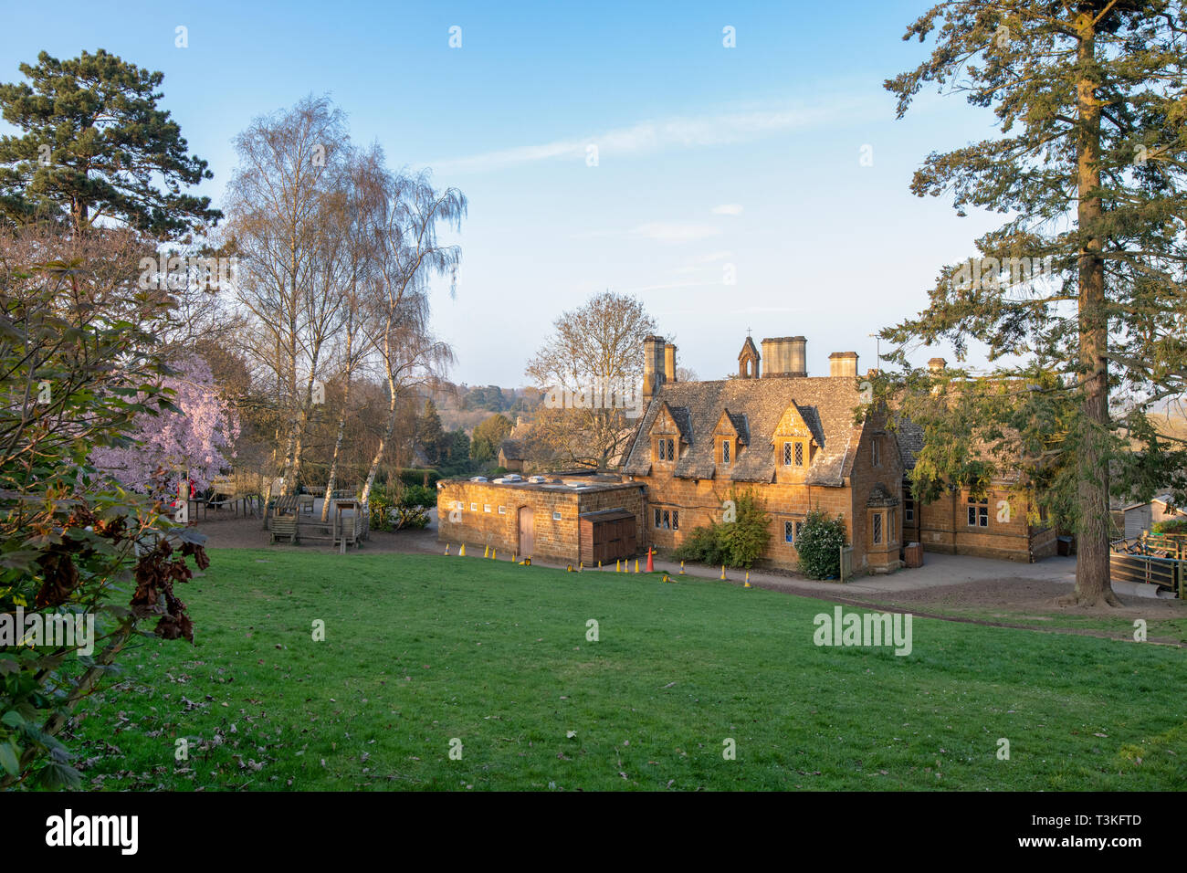 British school building rural hi-res stock photography and images - Alamy
