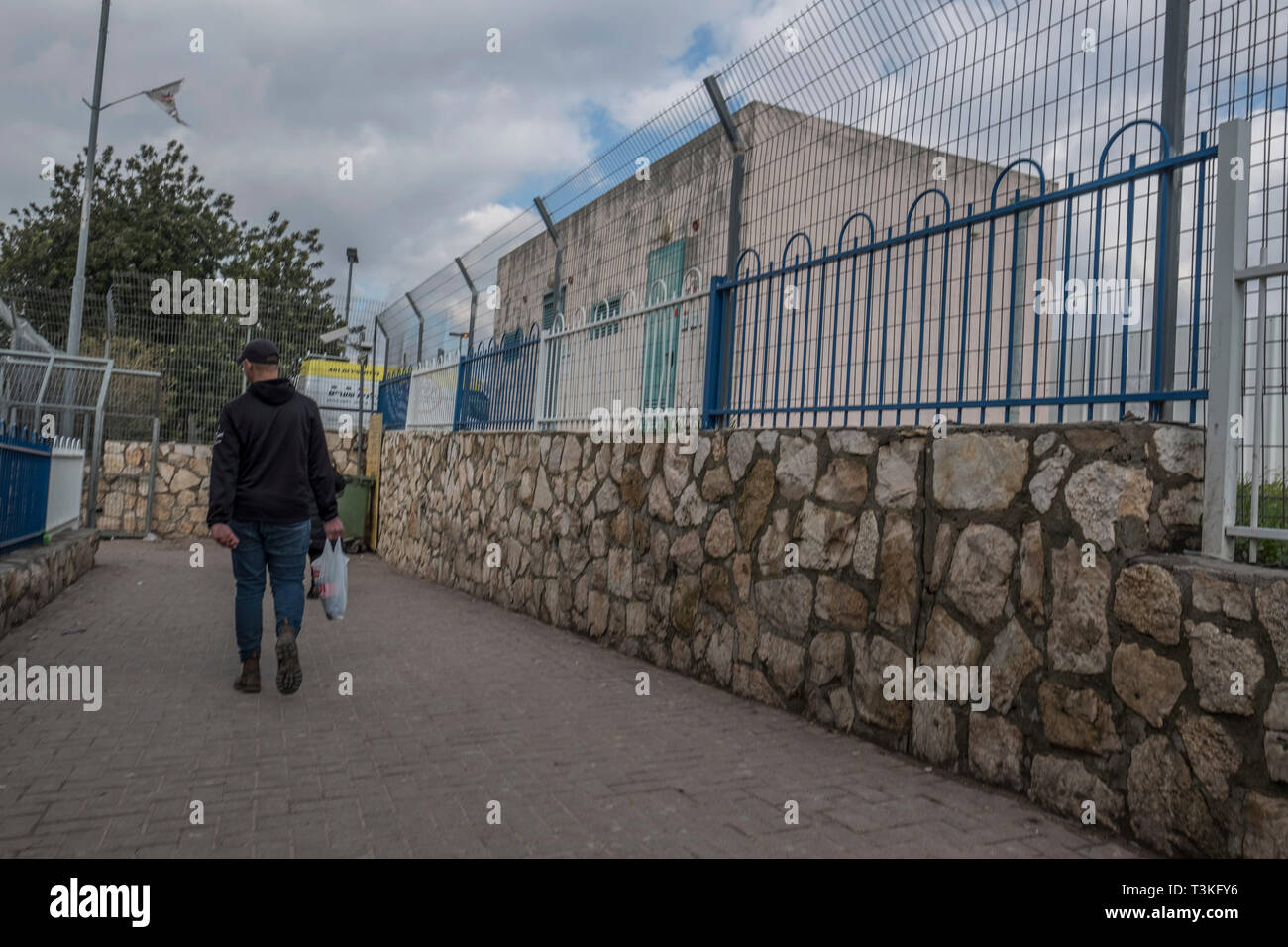 A Palestinian man leave Checkpoint 300 and enters Israeli controlled ...