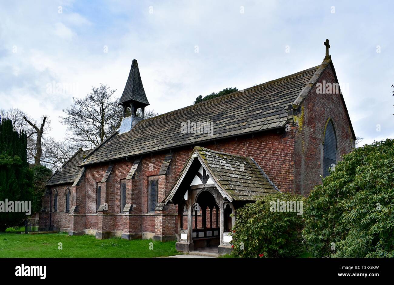 Quarry bank mill norcliffe chapel hi-res stock photography and images ...