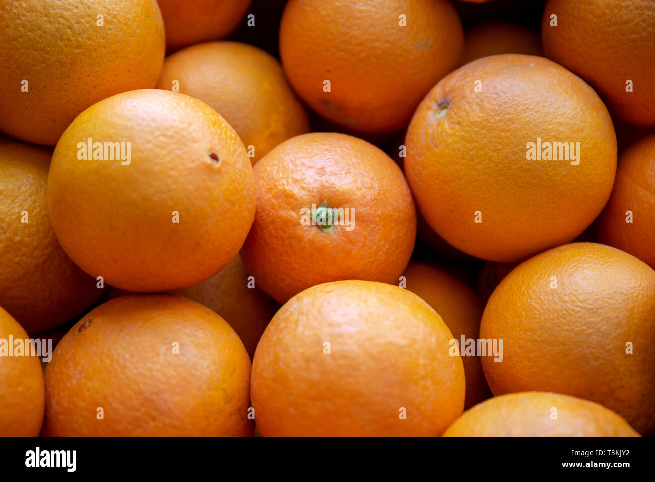 Many oranges hi-res stock photography and images - Alamy