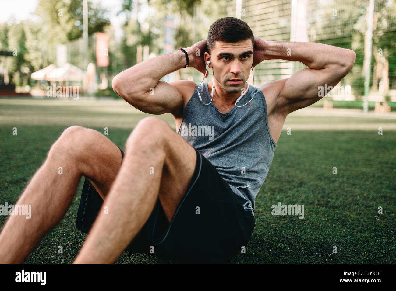 Muscular athlete training press hi-res stock photography and images - Alamy