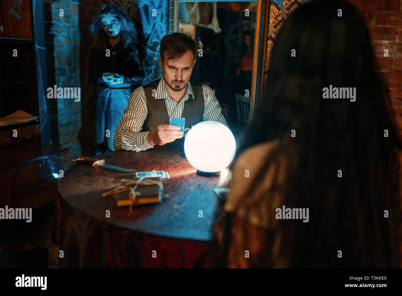 Fortune hand prophecy crystal teller ball hi-res stock photography and ...