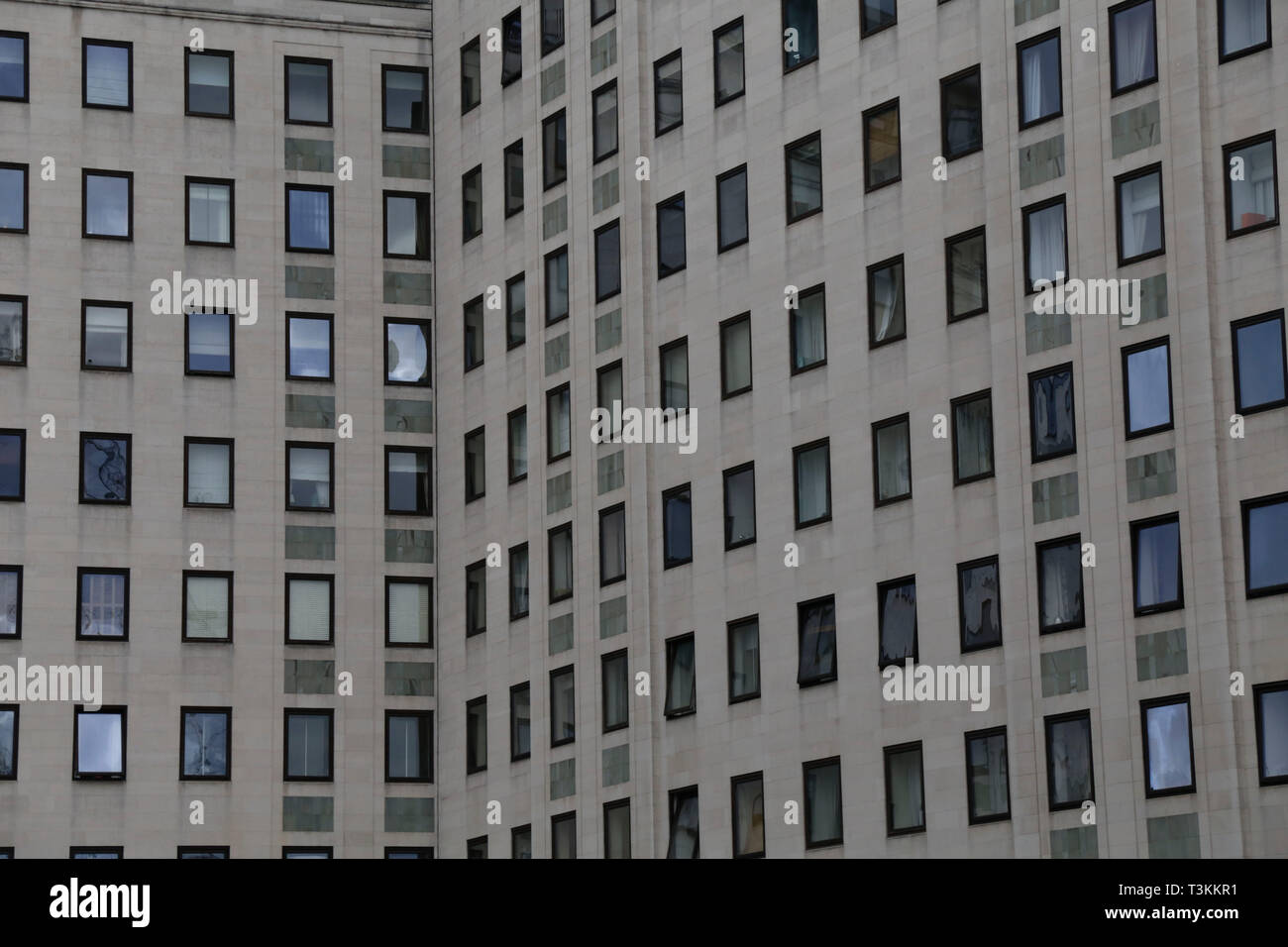 1960s buildings in london hi-res stock photography and images - Alamy