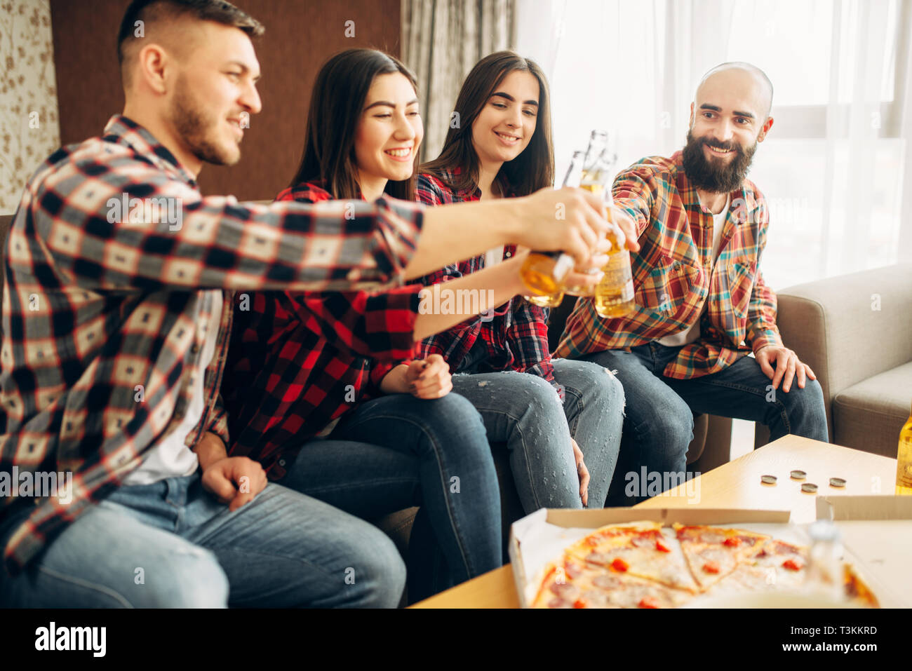 Clink bottles hi-res stock photography and images - Alamy