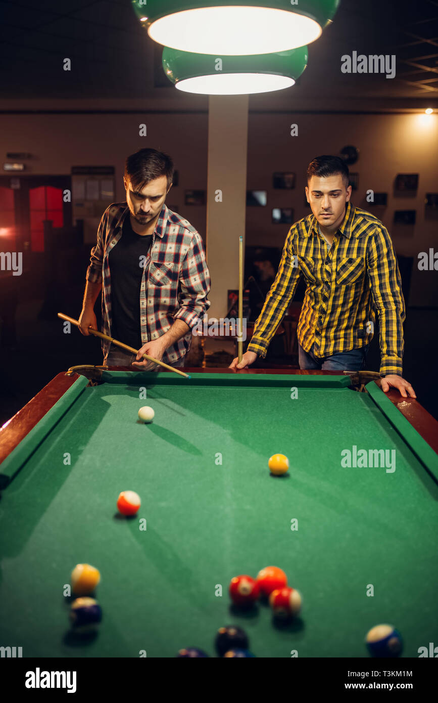 Poolroom hi-res stock photography and images - Alamy
