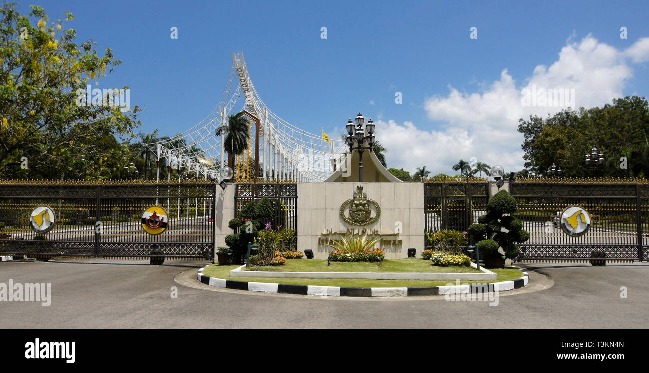Sultan's palace brunei hi-res stock photography and images - Alamy