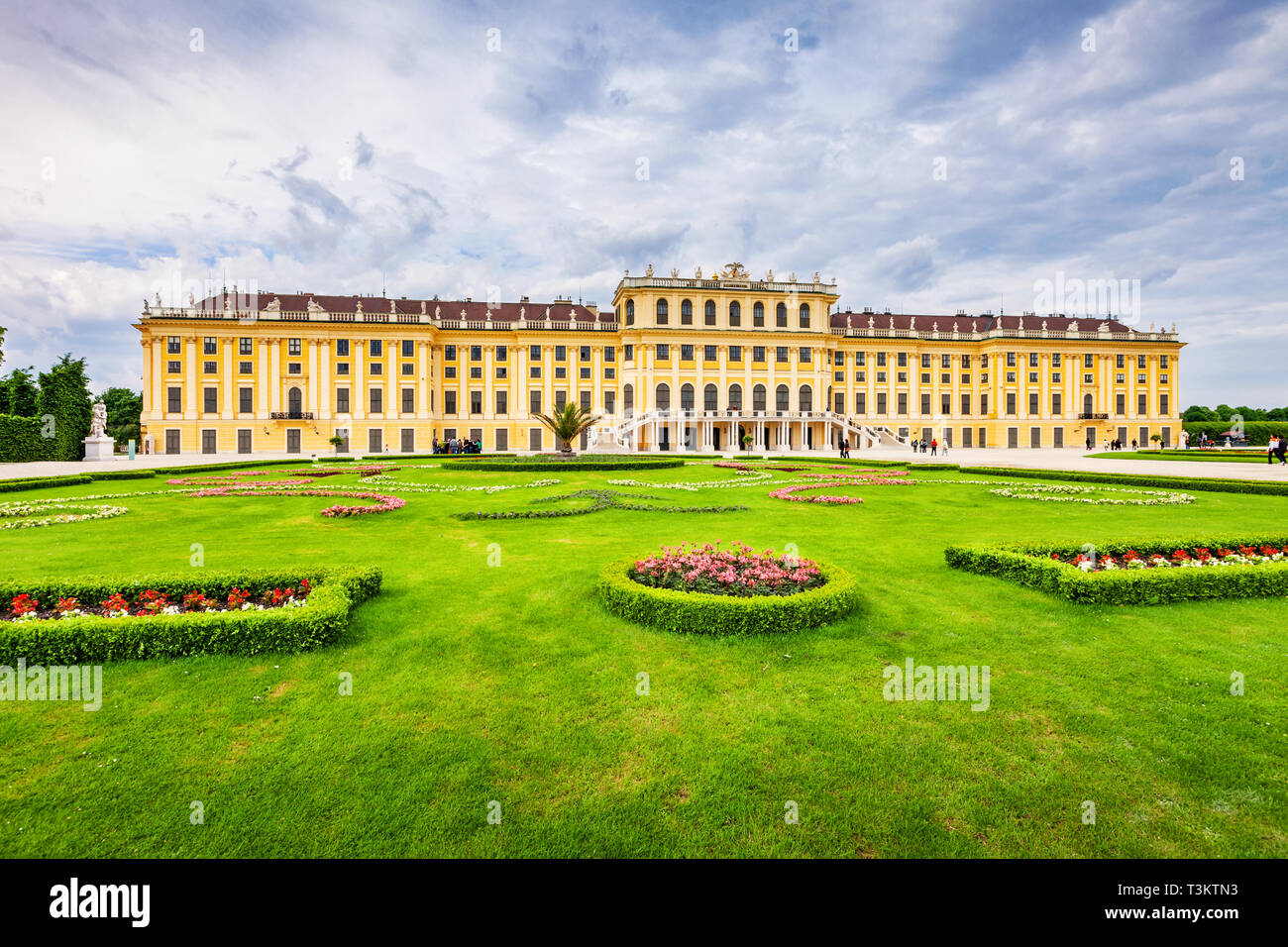Gardens in vienna hi-res stock photography and images - Alamy