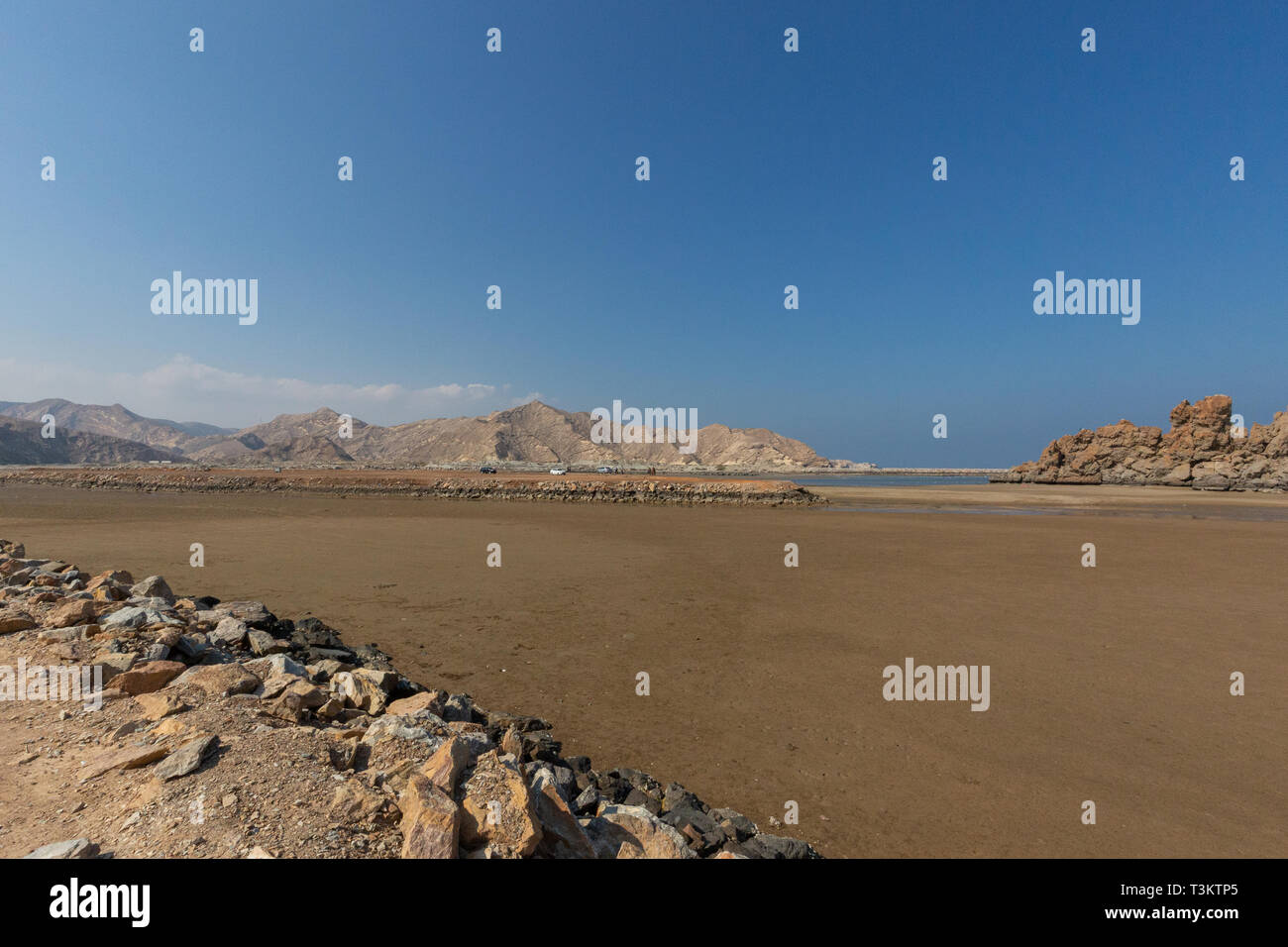 Yiti beach on low tide near Muscat, Sultanate of Oman Stock Photo - Alamy