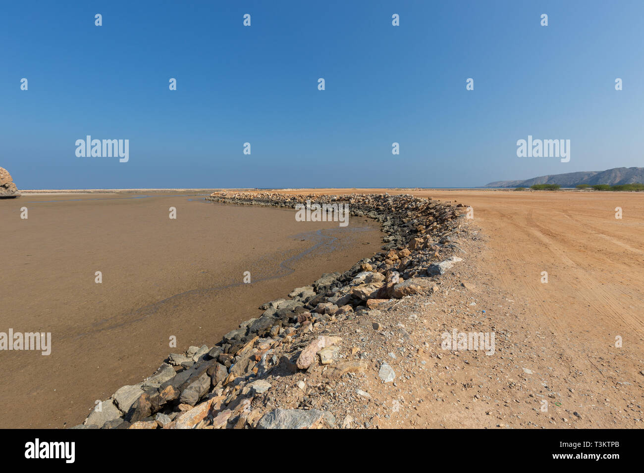 Yiti beach on low tide near Muscat, Sultanate of Oman Stock Photo - Alamy