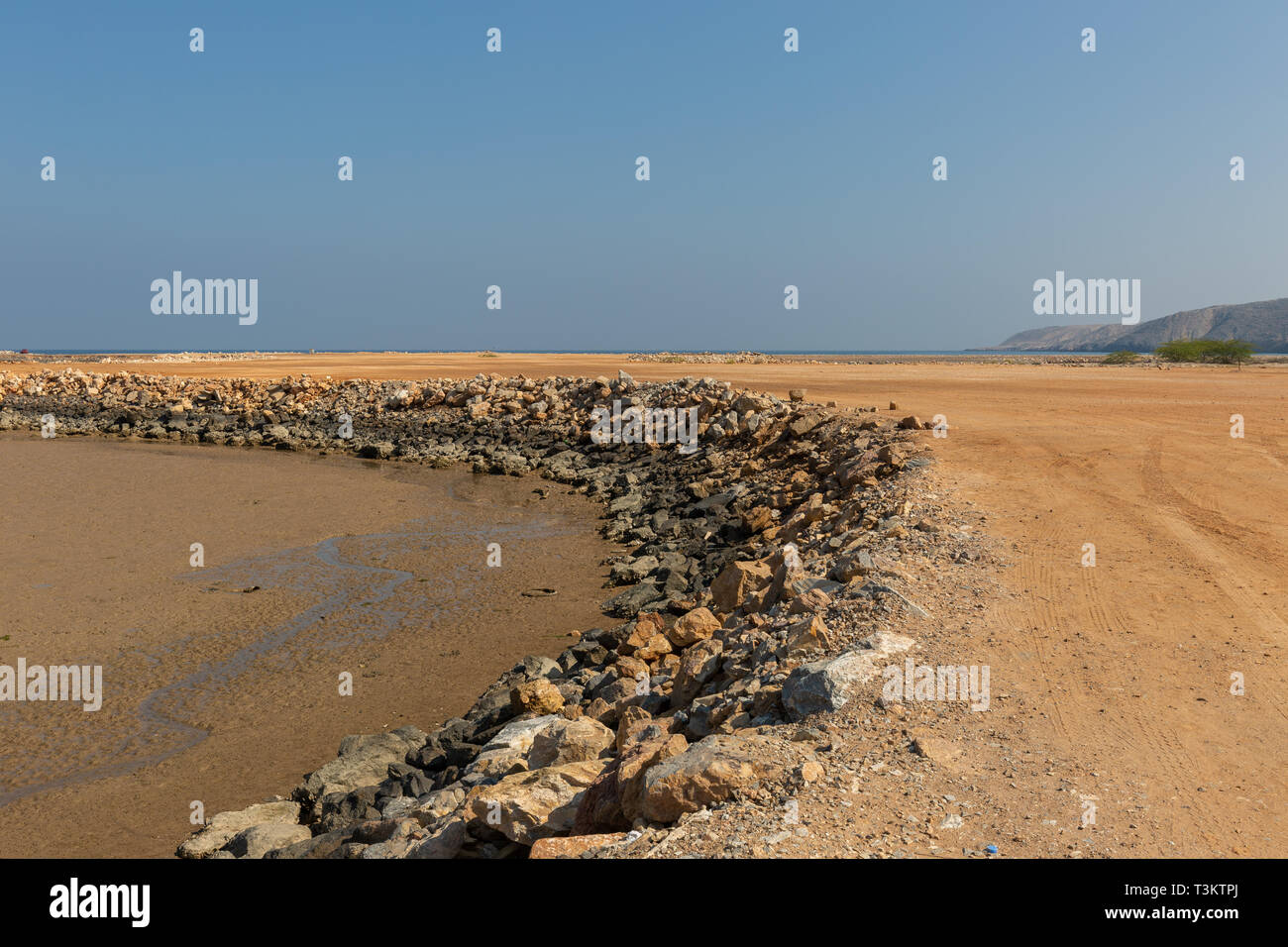 Yiti beach on low tide near Muscat, Sultanate of Oman Stock Photo - Alamy