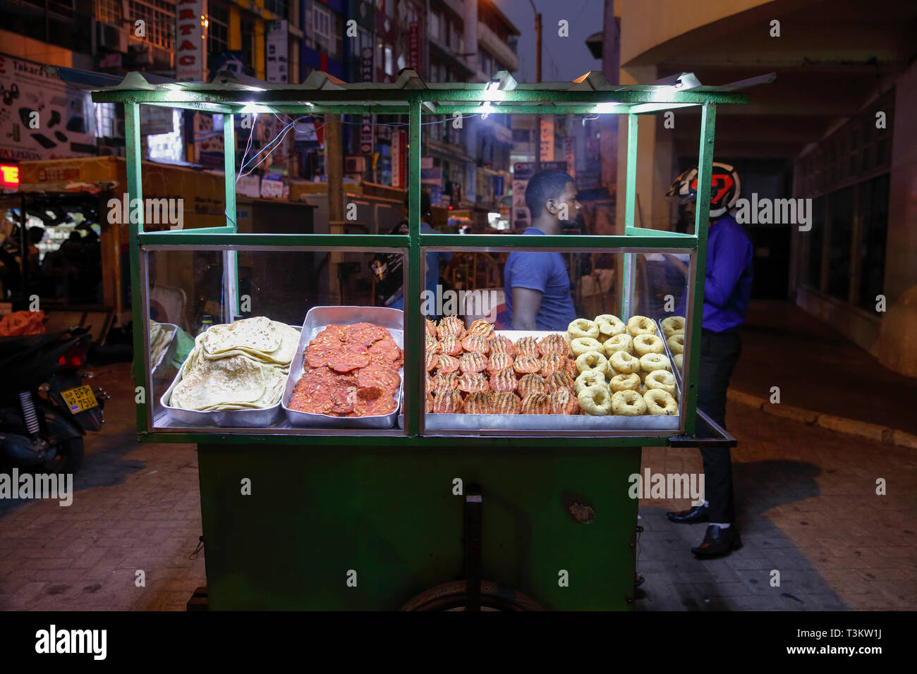 Mobile street food shop at Colombo, Sri Lanka Stock Photo - Alamy