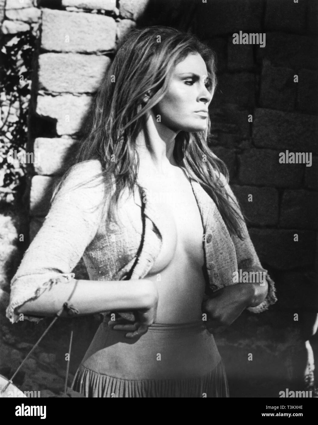 Raquel Welch 100 Rifles 1969 Director Tom Gries Marvin Schwartz
