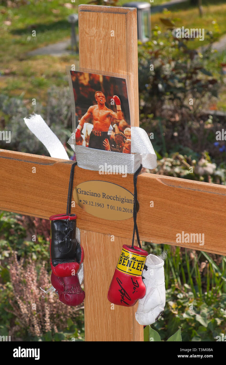 Grave of Graciano "Rocky" Rocchigiani, Boxing legend, Berlin, Germany ...