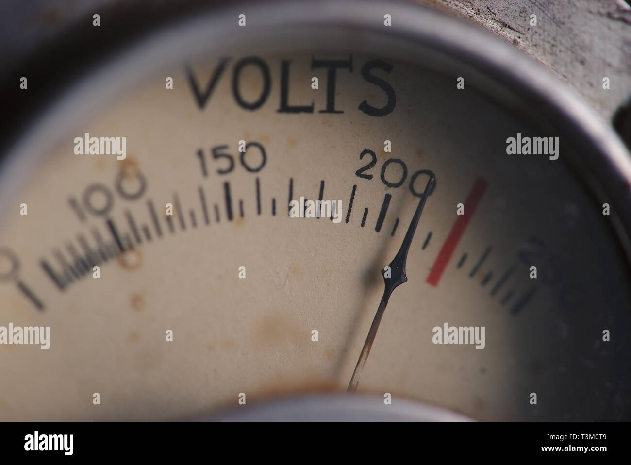 Voltmeter dial hi-res stock photography and images - Alamy