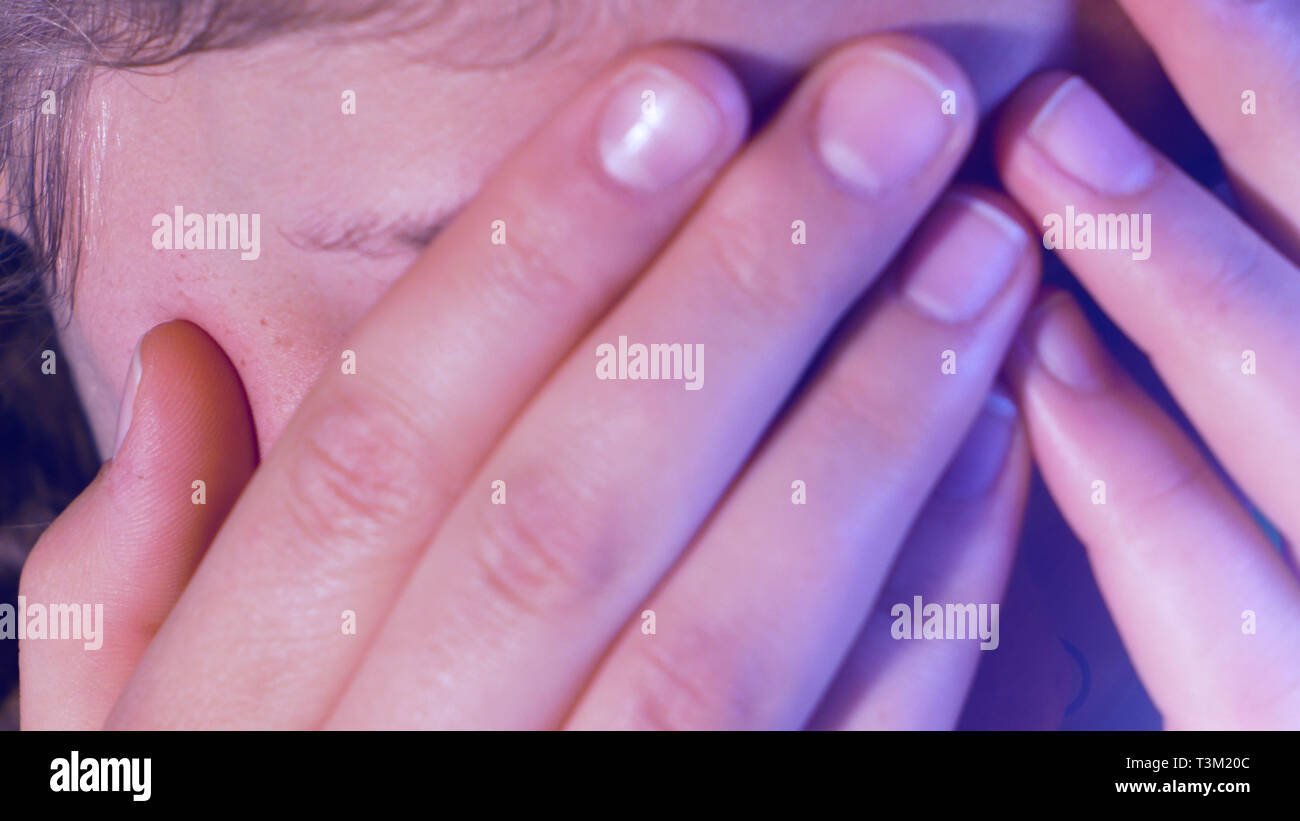 Sad crying pretty teen girl hi-res stock photography and images - Alamy