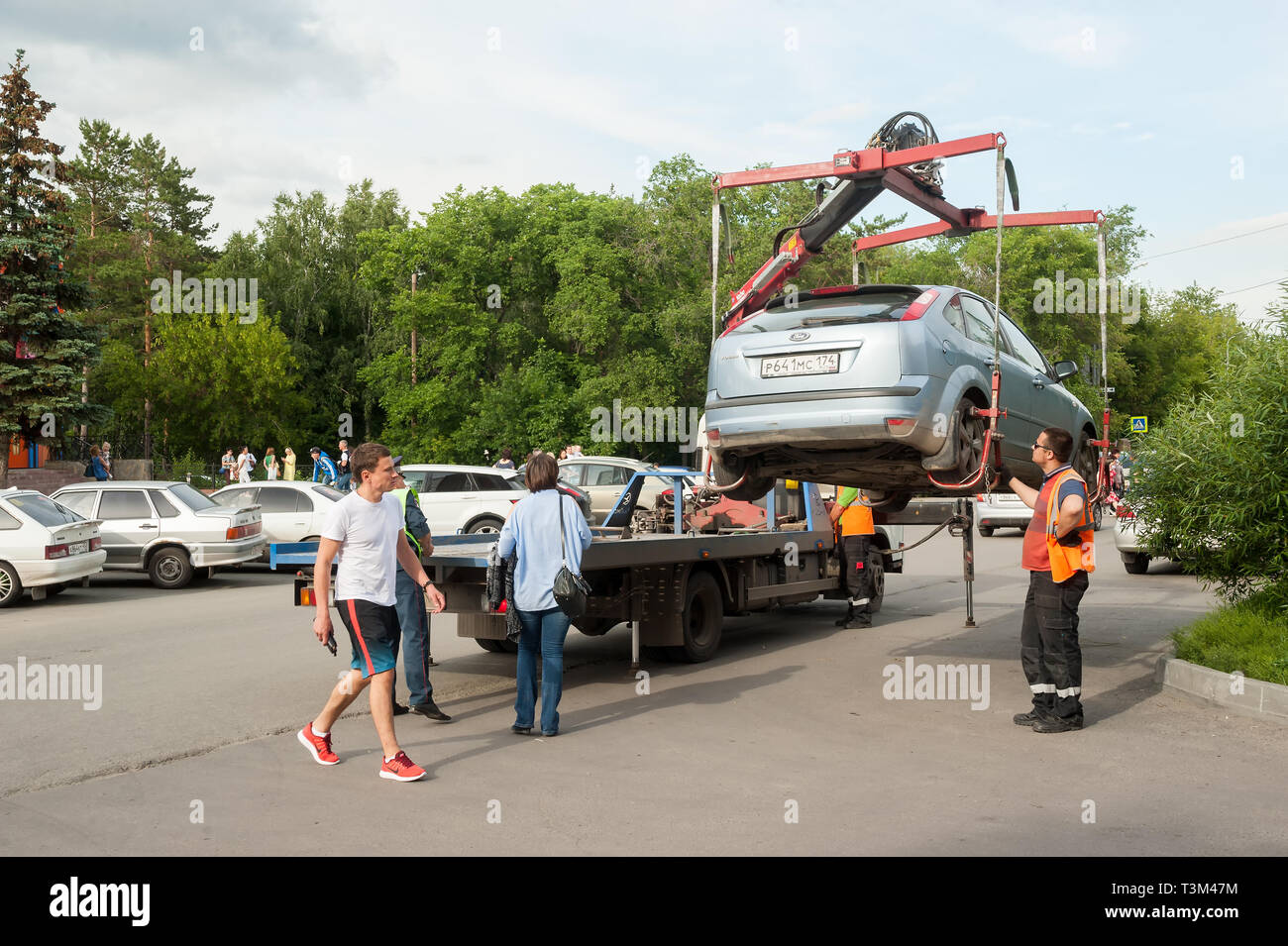 Wrecker truck hi-res stock photography and images - Alamy