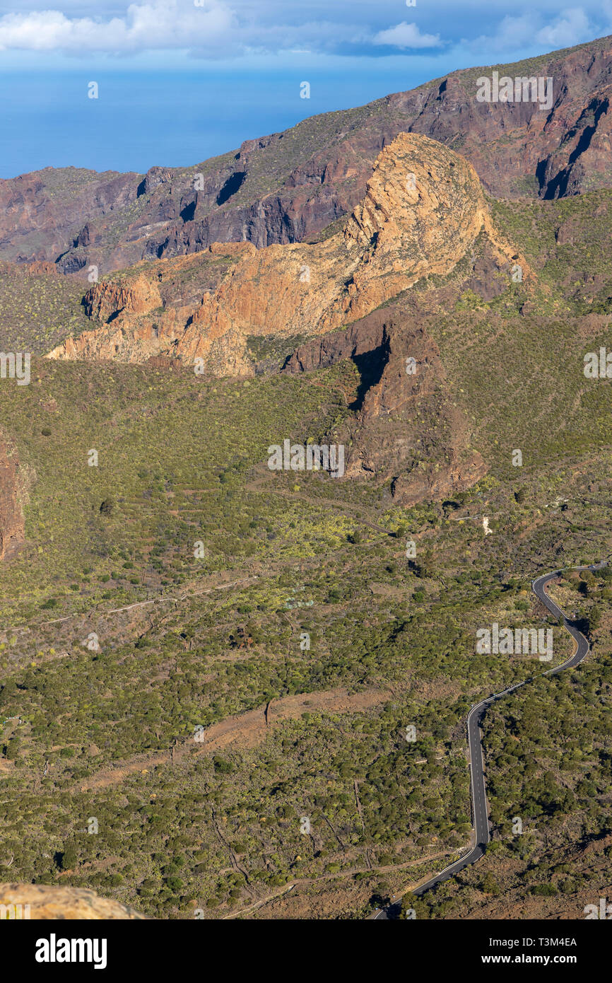 Coloured rock hi-res stock photography and images - Alamy