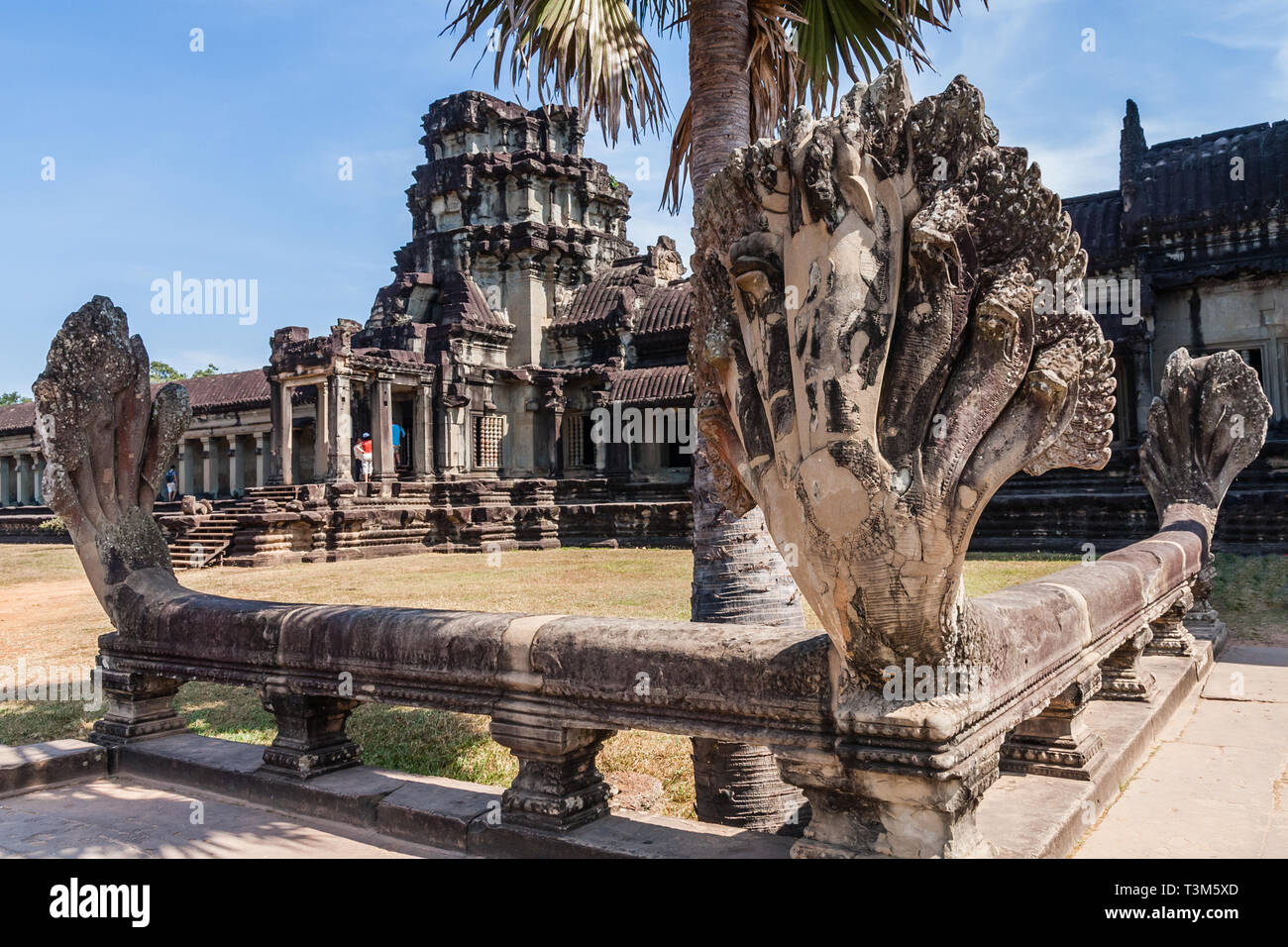 Cambodia snake sculpture hi-res stock photography and images - Alamy