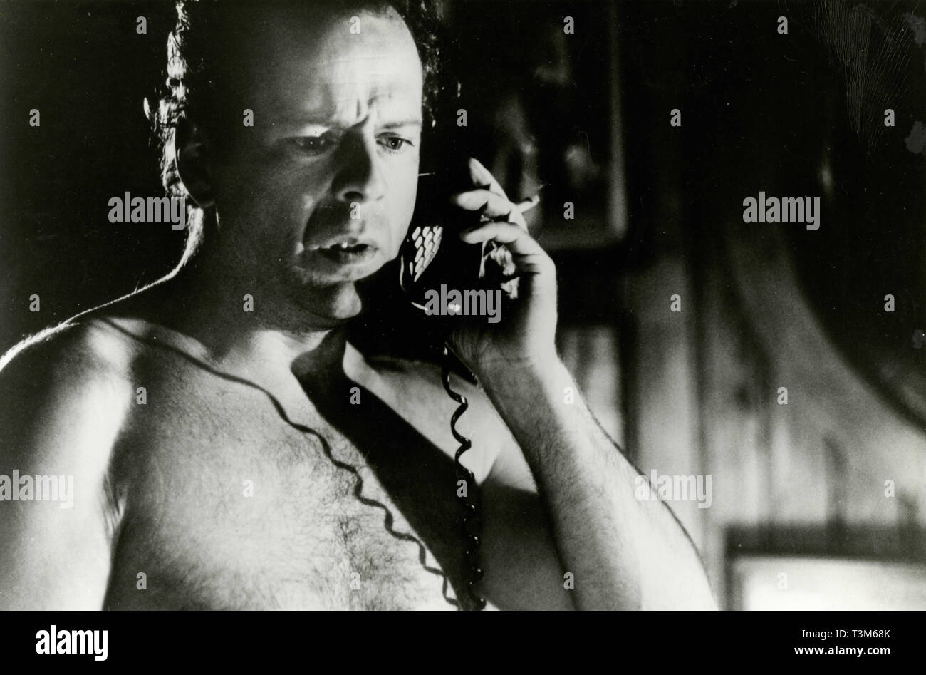 Bruce Willis in the movie Striking Distance, 1996 Stock Photo - Alamy