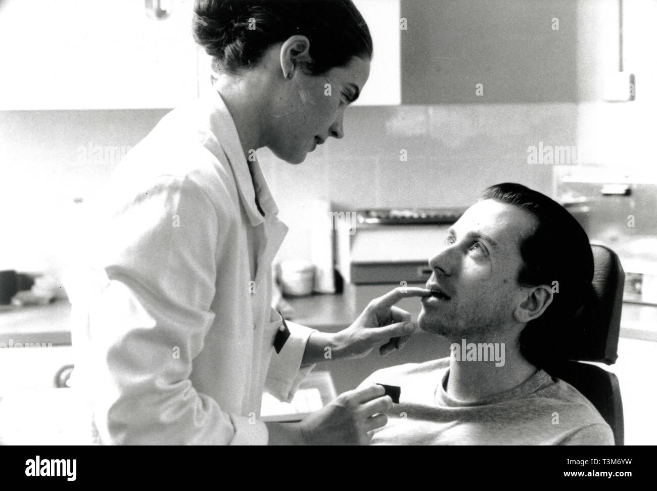 Julia ormond tim roth captives hi-res stock photography and images - Alamy