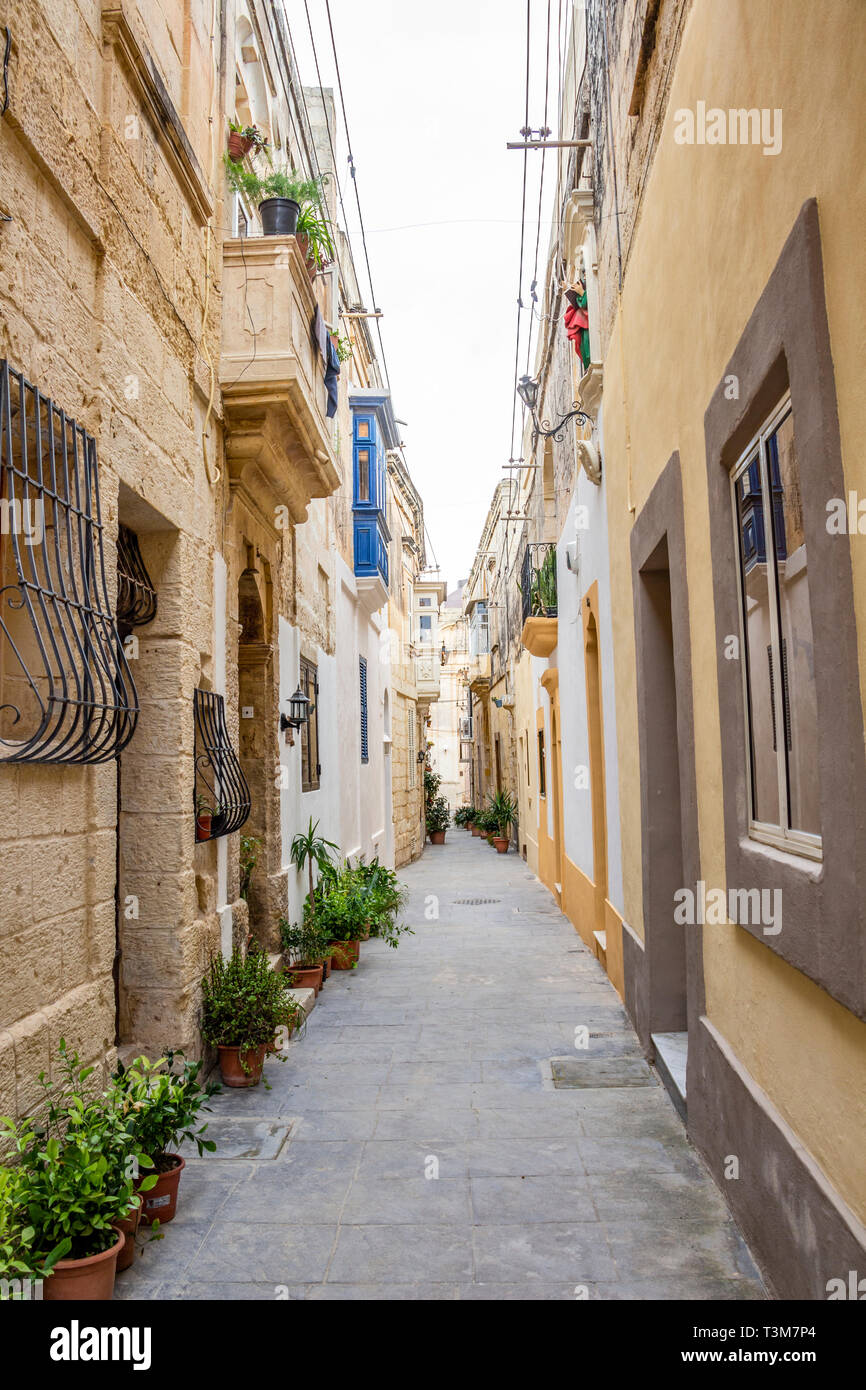 European Streetscape Stock Photos & European Streetscape Stock Images ...