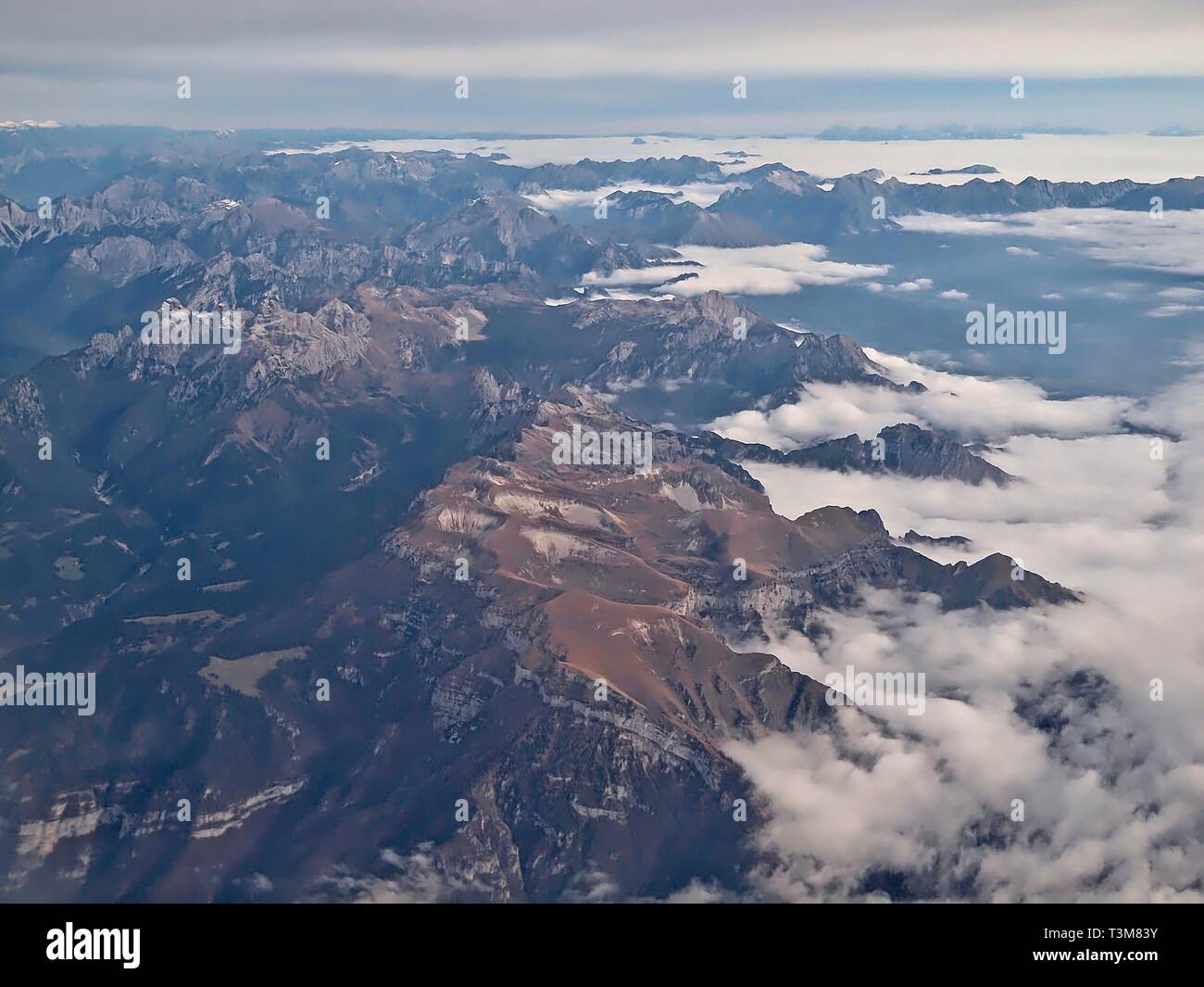 Alps aerial map hi-res stock photography and images - Alamy