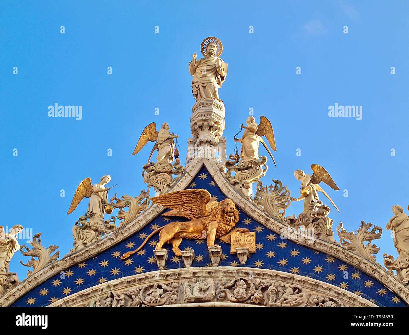 St mark basilica hi-res stock photography and images - Alamy