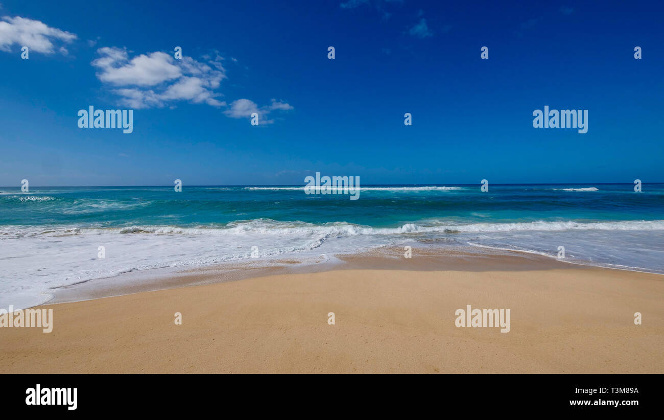 Papaoneone beach waianae hi-res stock photography and images - Alamy