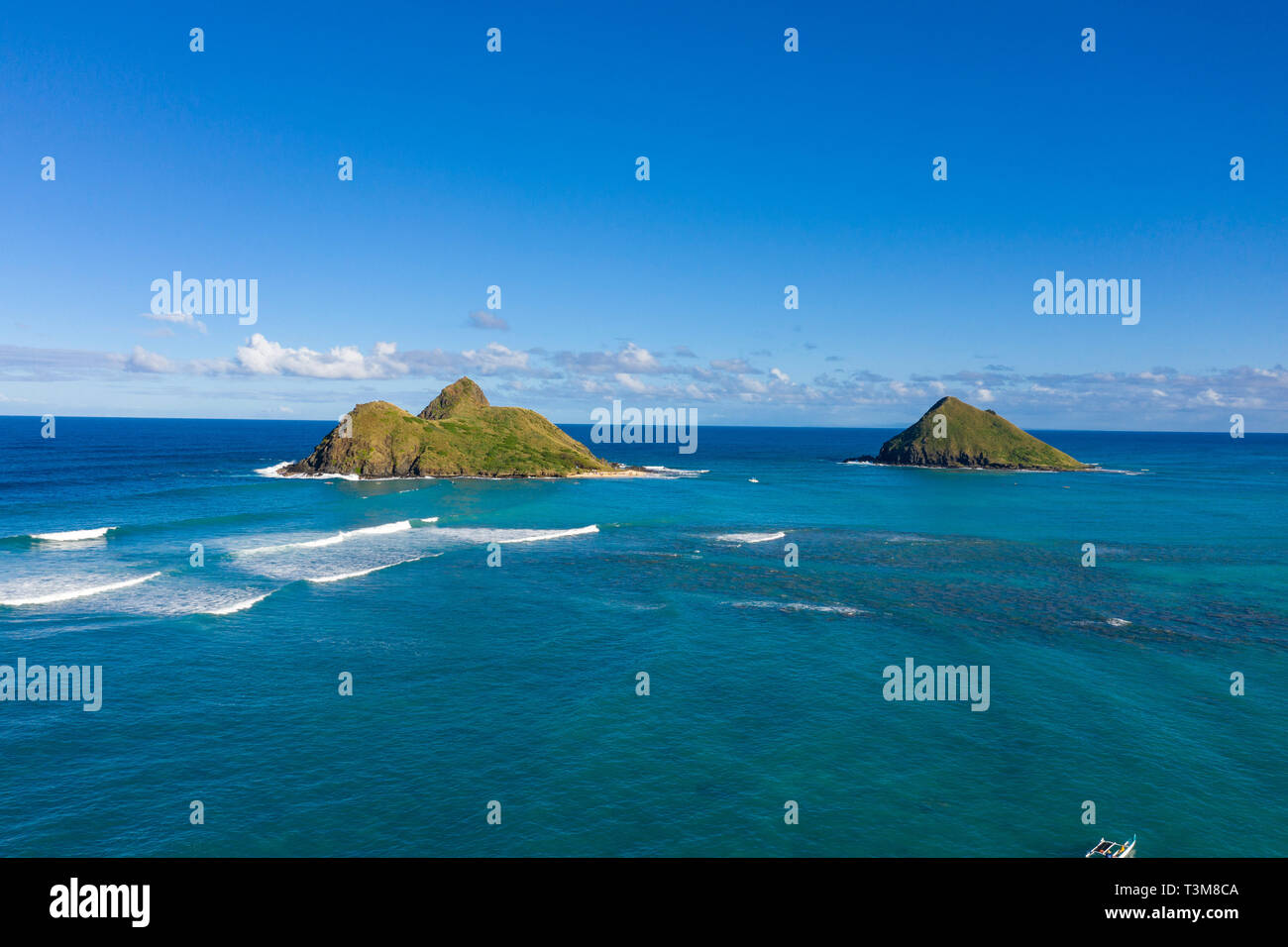 Mokulua island hi-res stock photography and images - Alamy