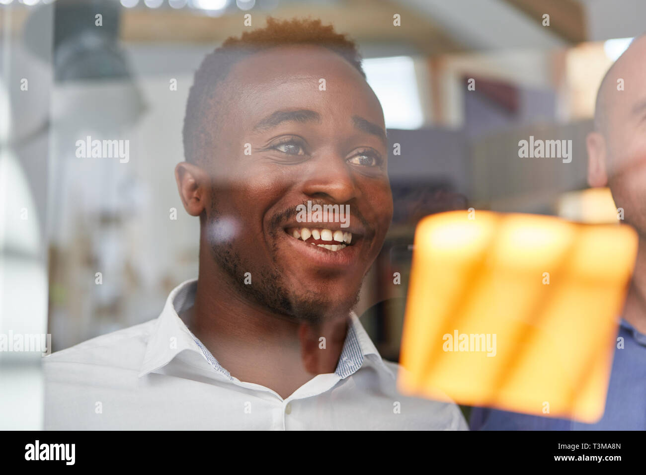 Freelancer african hi-res stock photography and images - Alamy