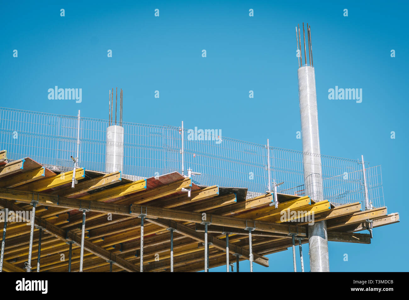 Construction of a new high-rise office building, closeup view of ...