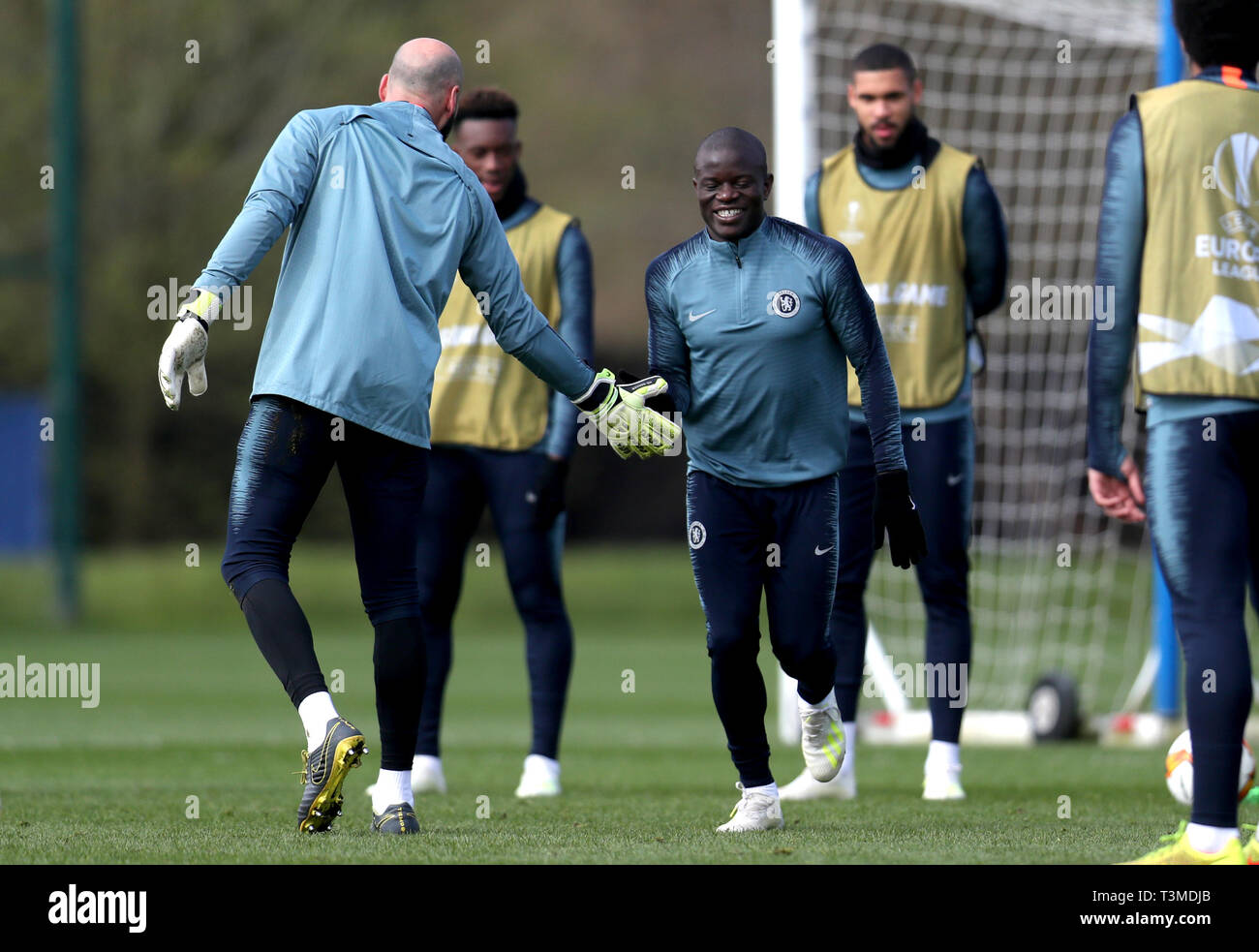 Chelsea's Willy Caballero and N'Golo Kante high five during the ...