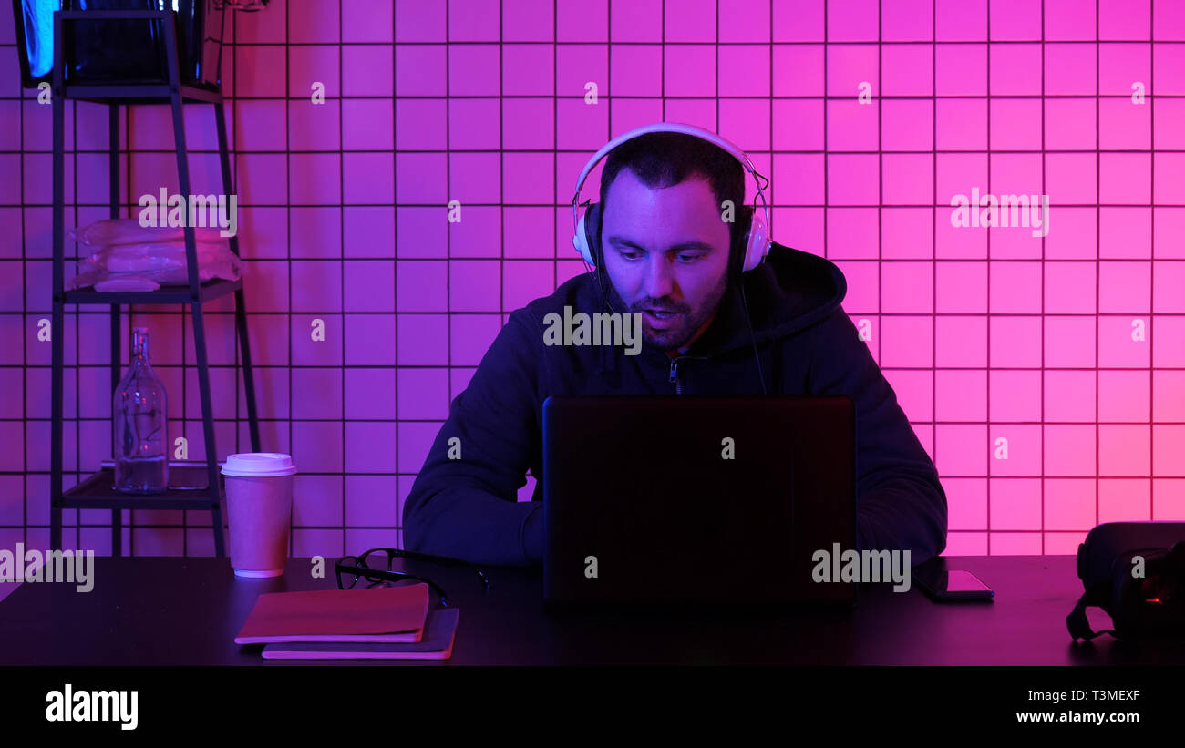 Funny gamer streaming video hi-res stock photography and images - Alamy