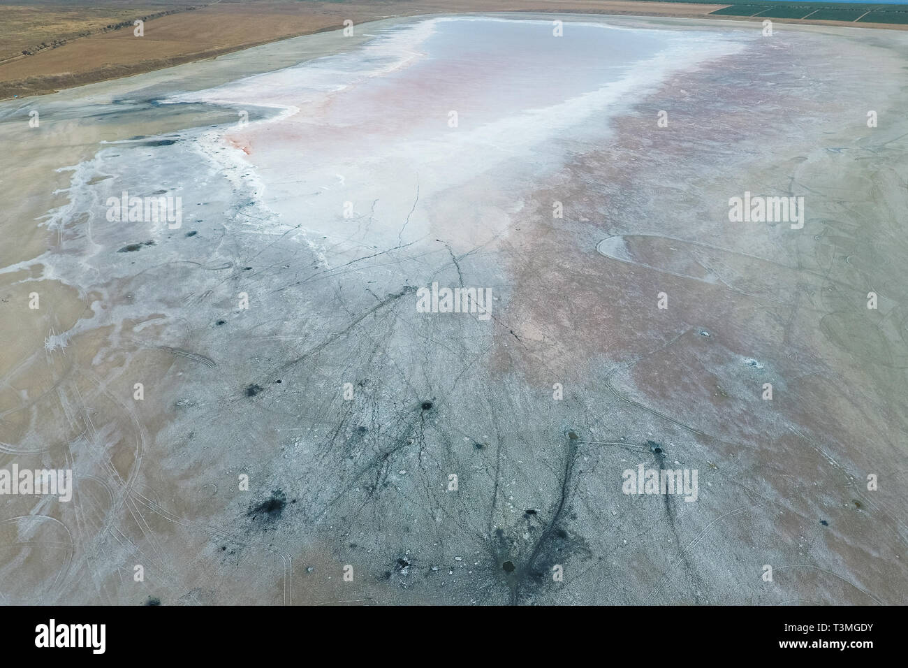 Top view of the salt lake mud sources. External similarity with craters ...