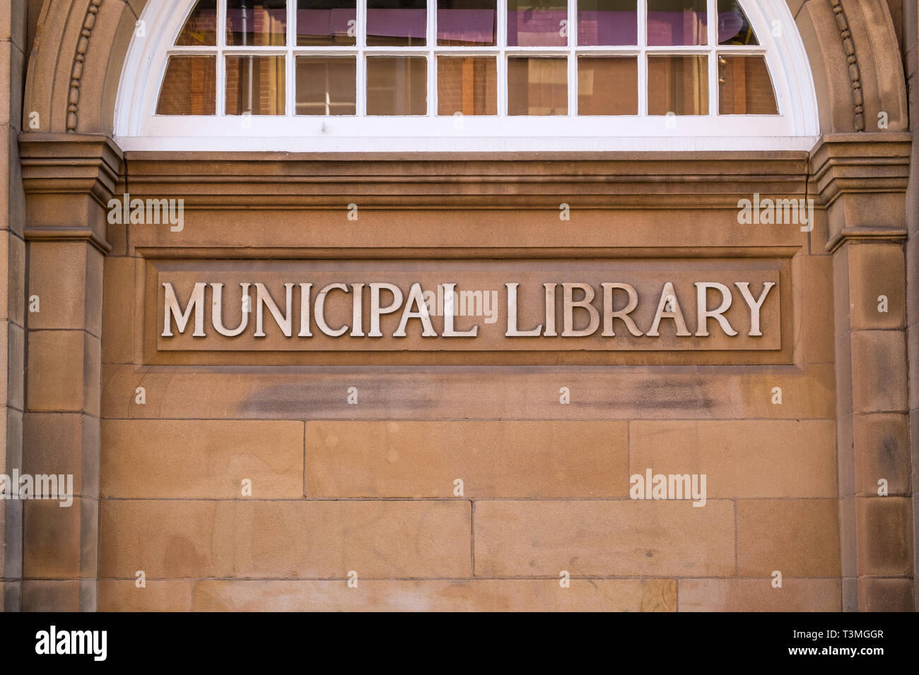 Sign for Leicester Municipal Library Stock Photo - Alamy
